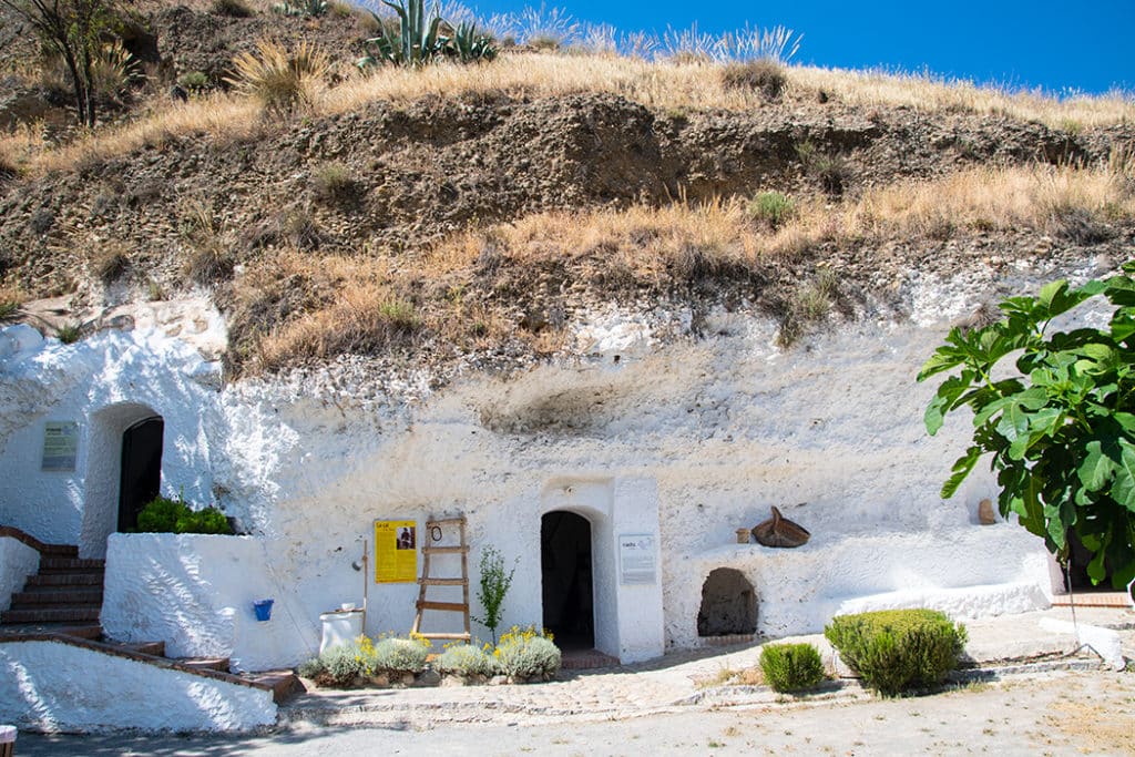 Sacromonte Caves: The Best-Kept Secret in Granada