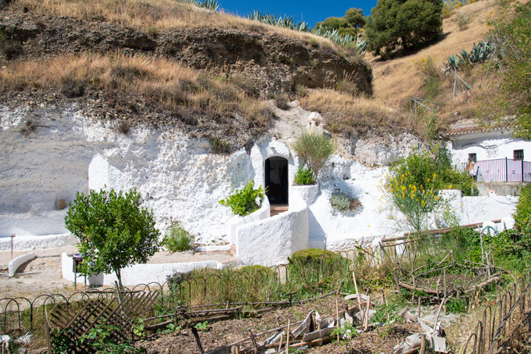 Sacromonte Caves: The Best-Kept Secret in Granada