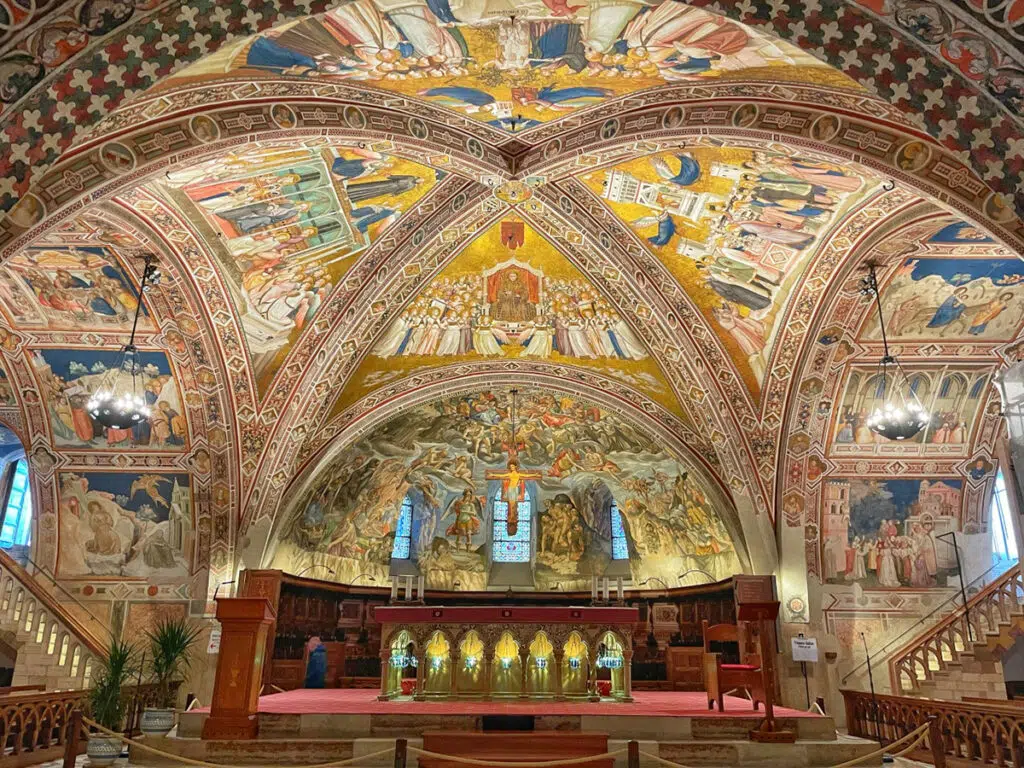 16 Things To Do in Assisi – A Walk Though a Medieval Hilltop Town