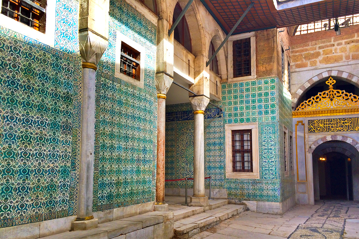 Guide to Vising Topkapi Palace & Harem: Sultans and Concubines